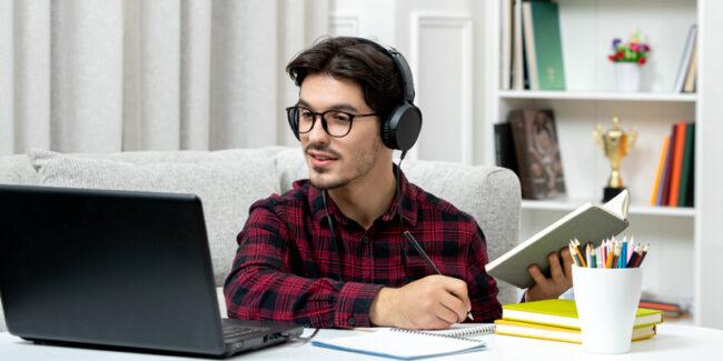 Distance Learning and Open Schooling: Unlock Flexibility